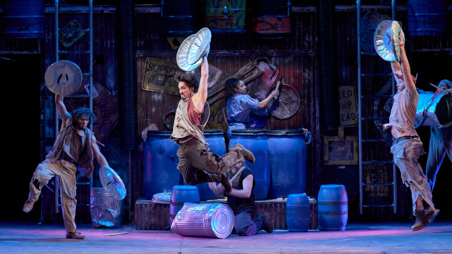 STOMP - The Music Hall